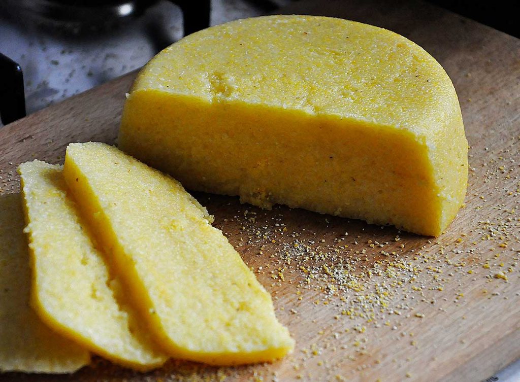 Traditional Romanian Polenta Recipe | How to make polenta