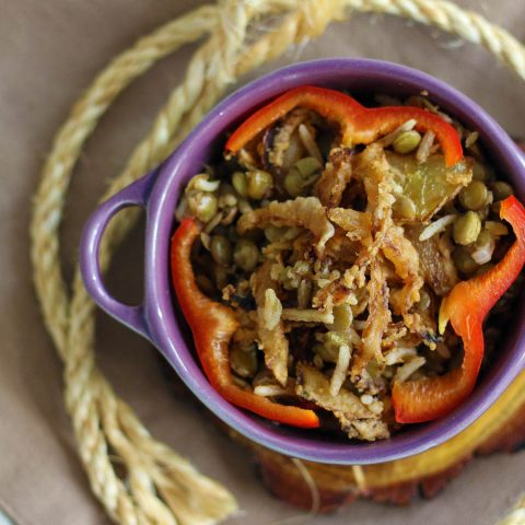 Moudardara (Lebanese Lentils with Rice and Caramelized Onions)