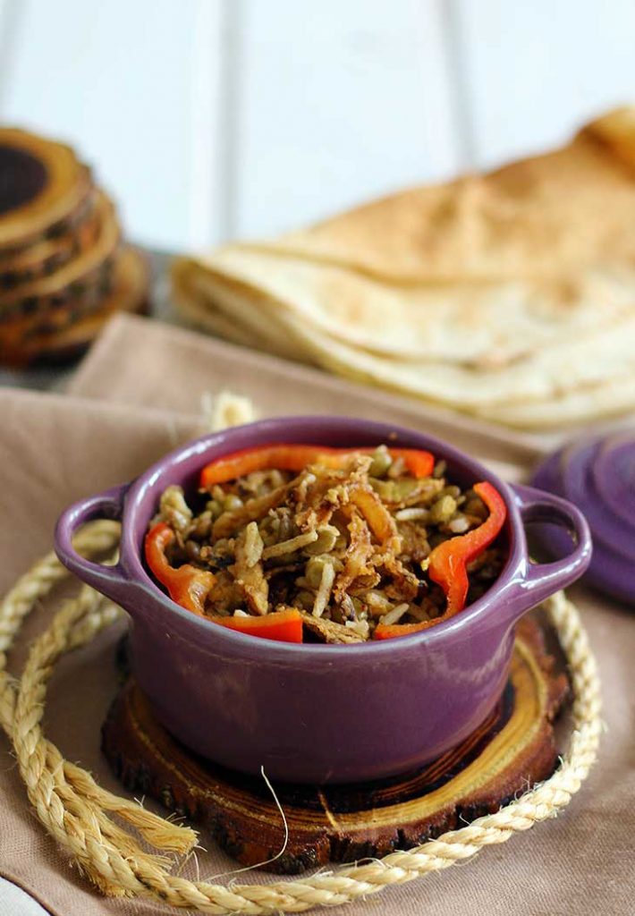 Moudardara (Lebanese Lentils with Rice and Caramelized Onions)