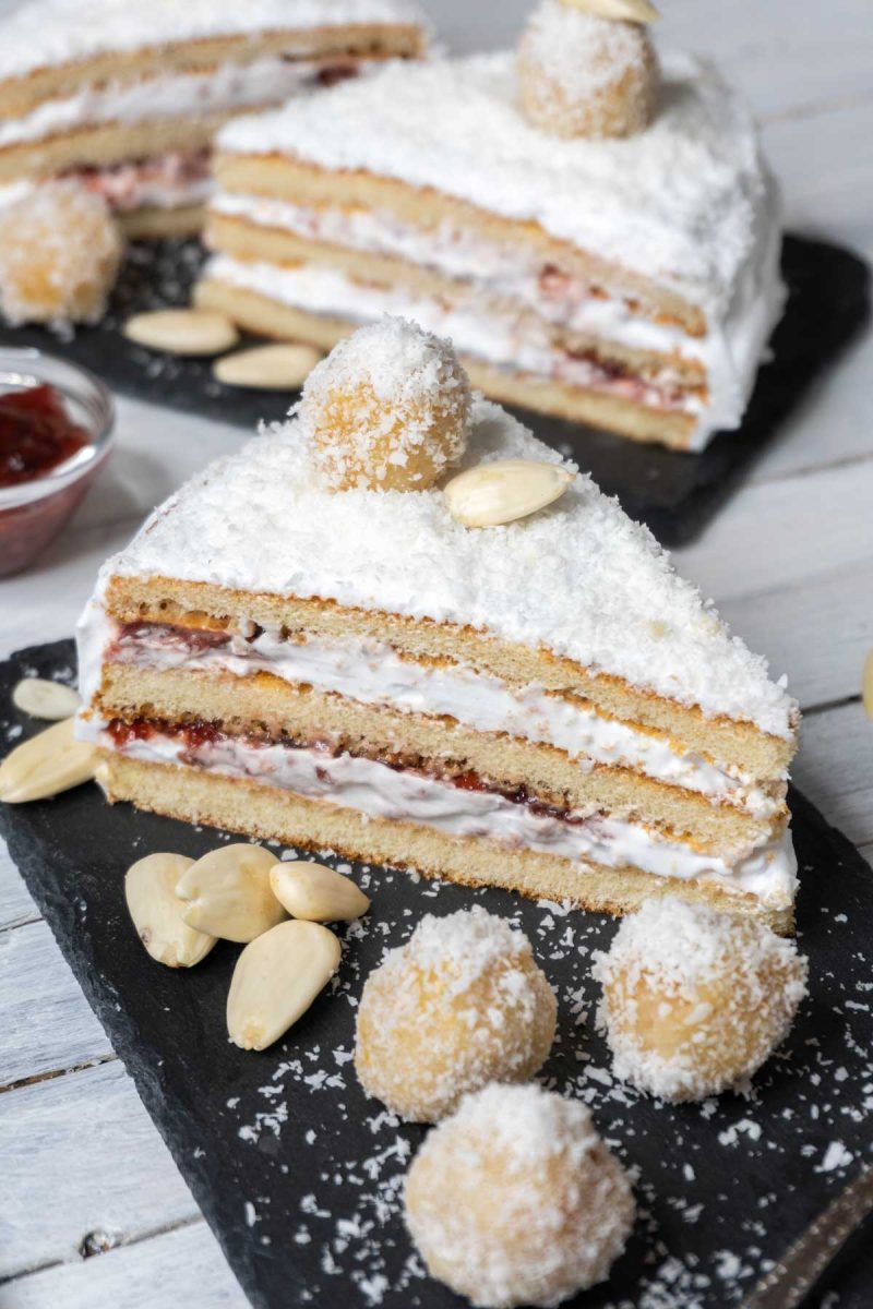 Vegan Raffaello Cake - Coconut/Raspberry Cake - Gourmandelle