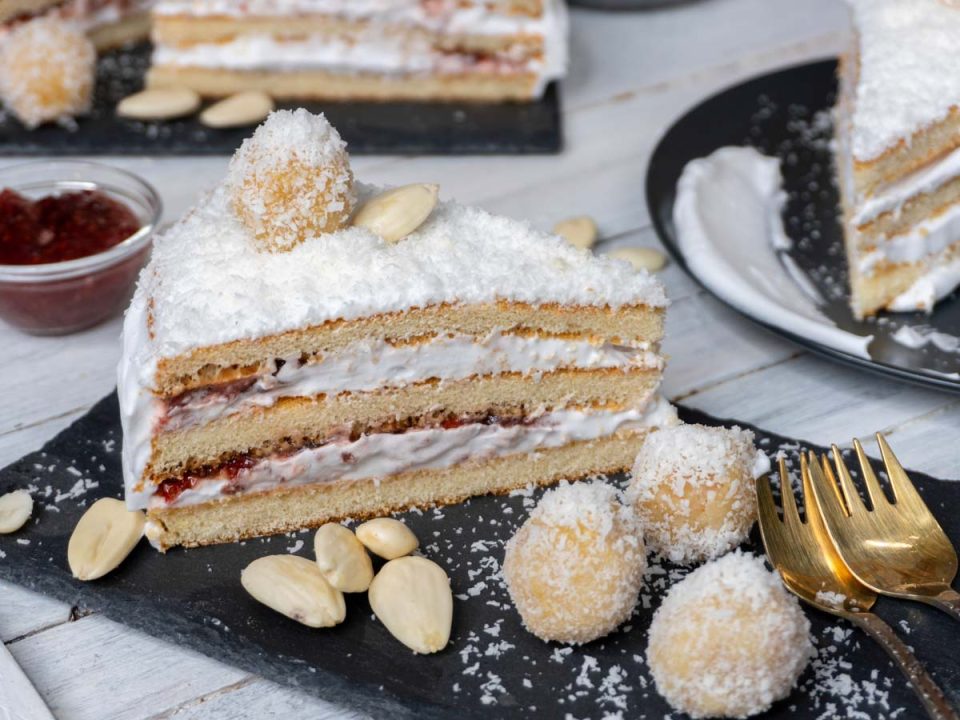 Vegan Raffaello Cake - Coconut/Raspberry Cake - Gourmandelle