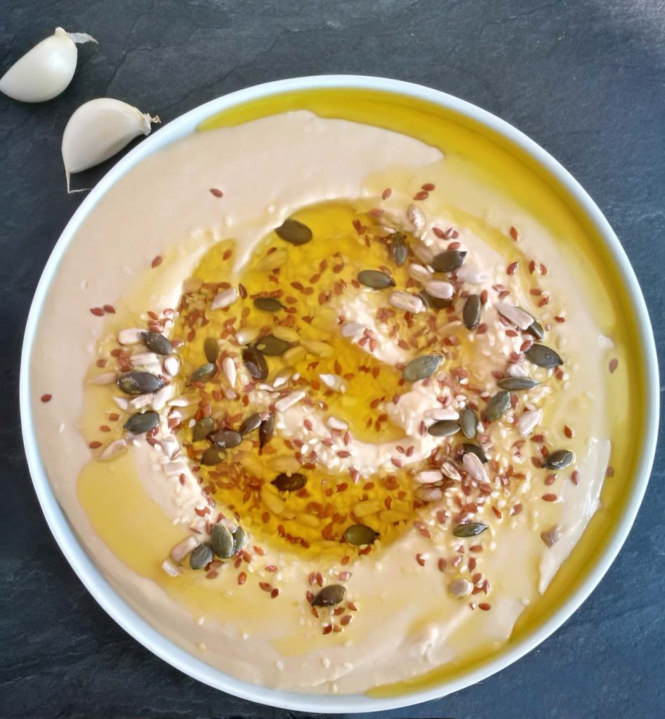 Humus simplu - reteta, trucuri si sfaturi pentru un humus perfect