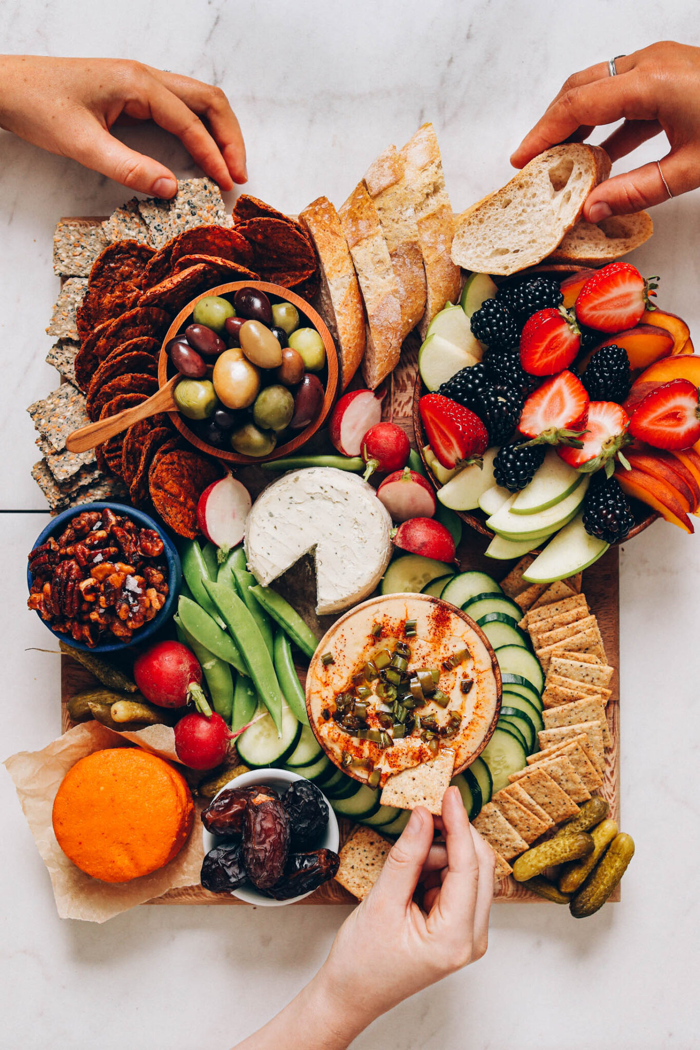 10 Vegetarian Charcuterie Board Ideas To Impress Your Guests - Gourmandelle