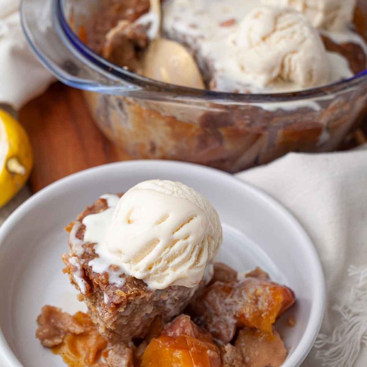 Best Ever Peach Cobbler (Easy Recipe!)