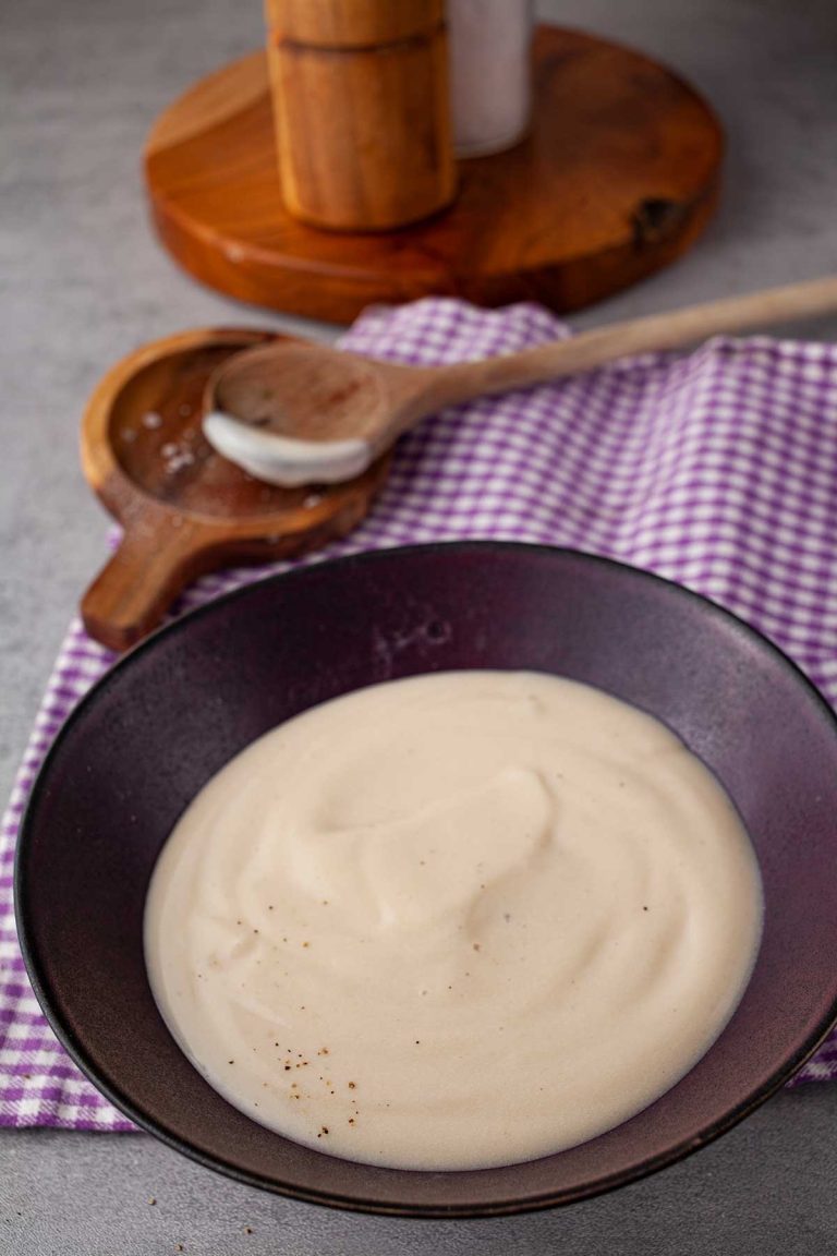 Vegan Bechamel (Easy Vegan White Sauce)